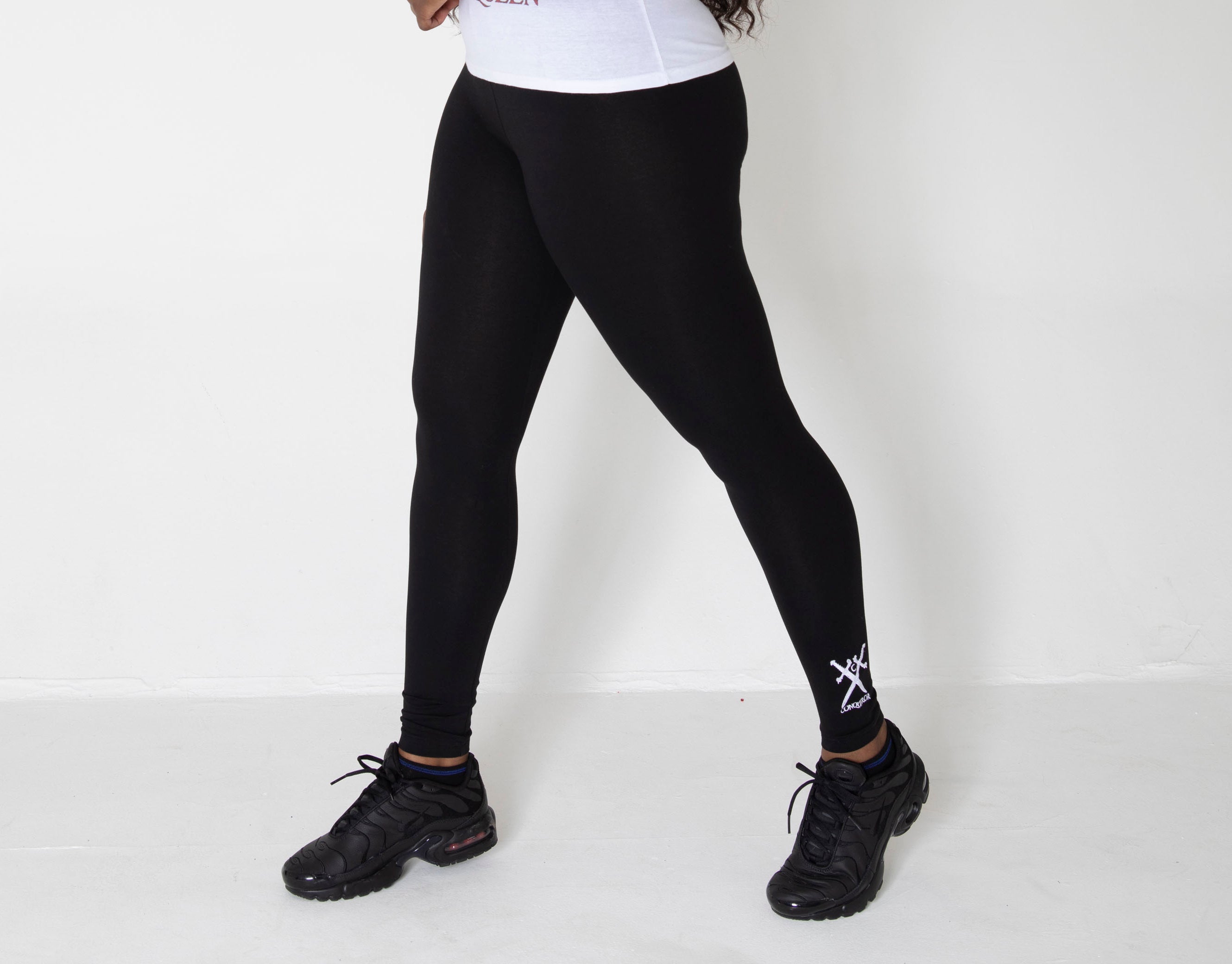 Black leggings with Conqueror Logo – Conqueror Clothing